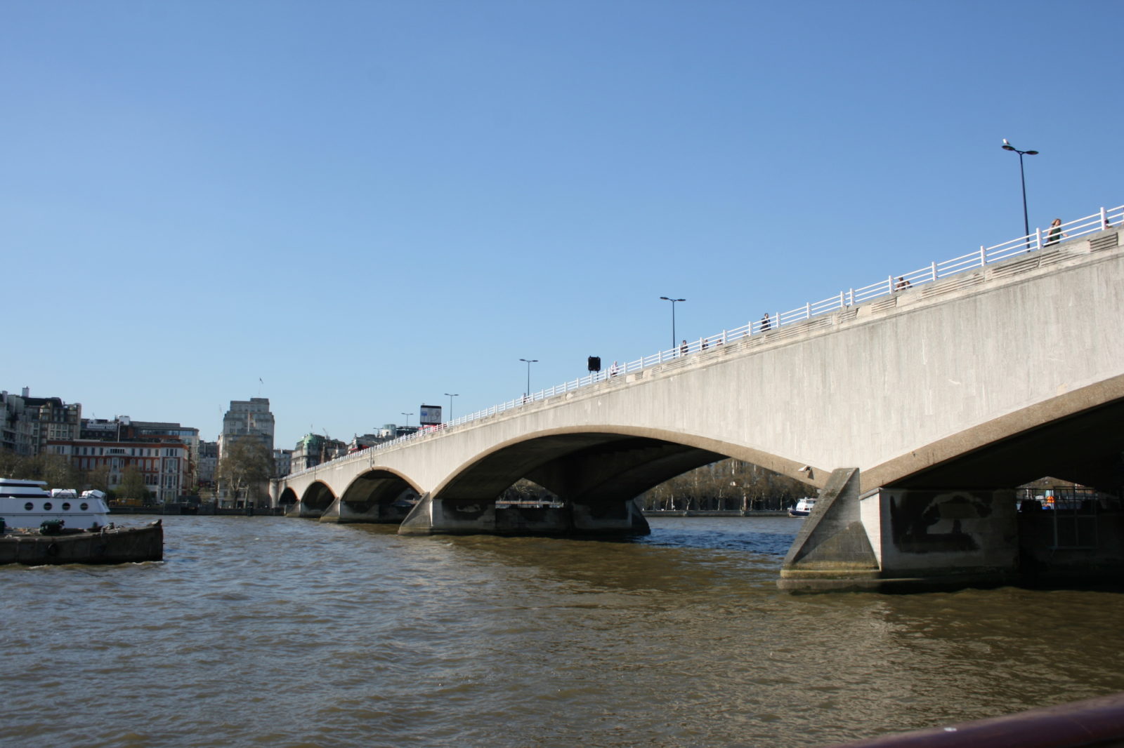 Ebb & Flow – Notes on the Tidal Thames