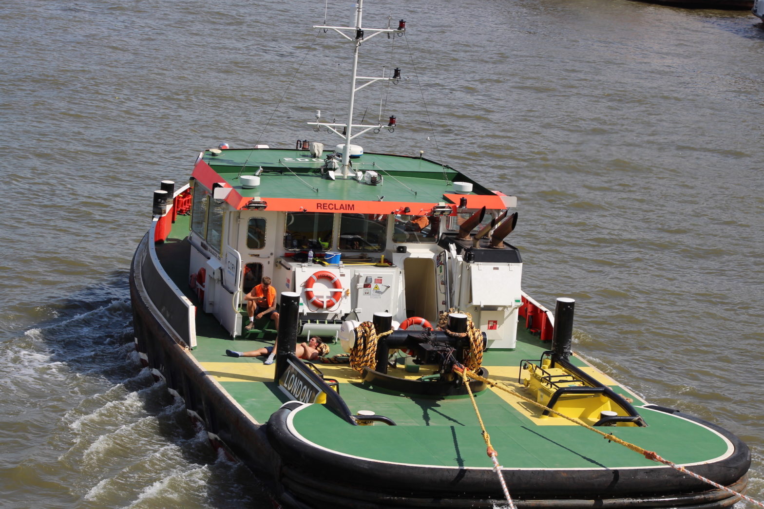 Tugs on the Tidal Thames 2 – Ebb & Flow