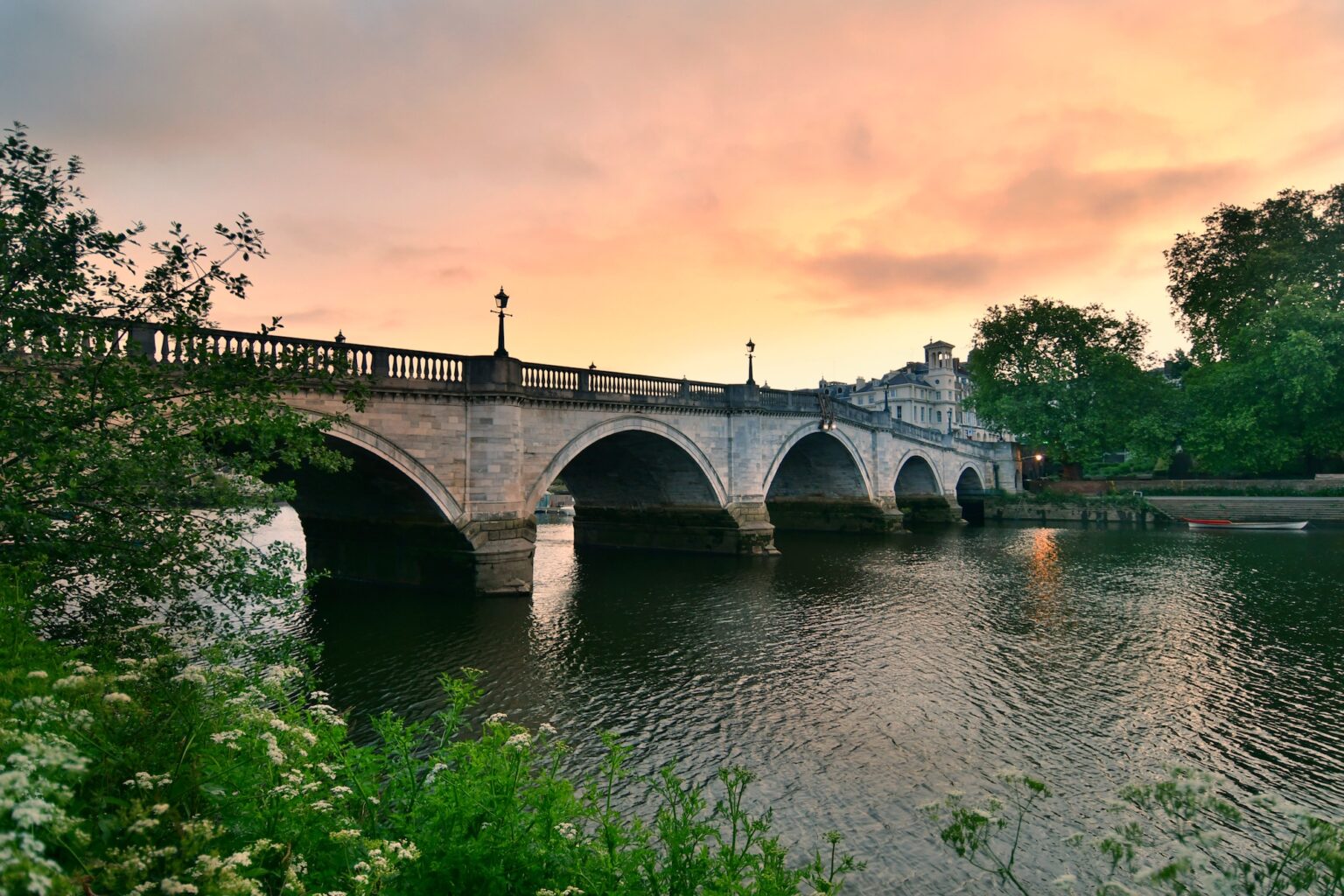 Springtime along the tidal Thames… – Ebb & Flow