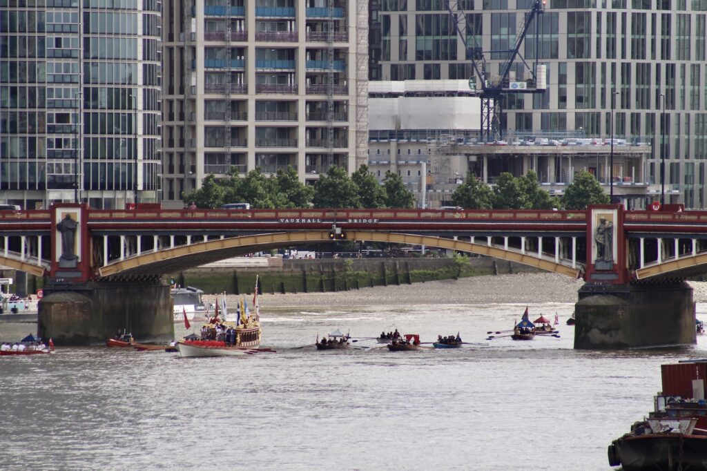 Ebb & Flow – Notes on the Tidal Thames