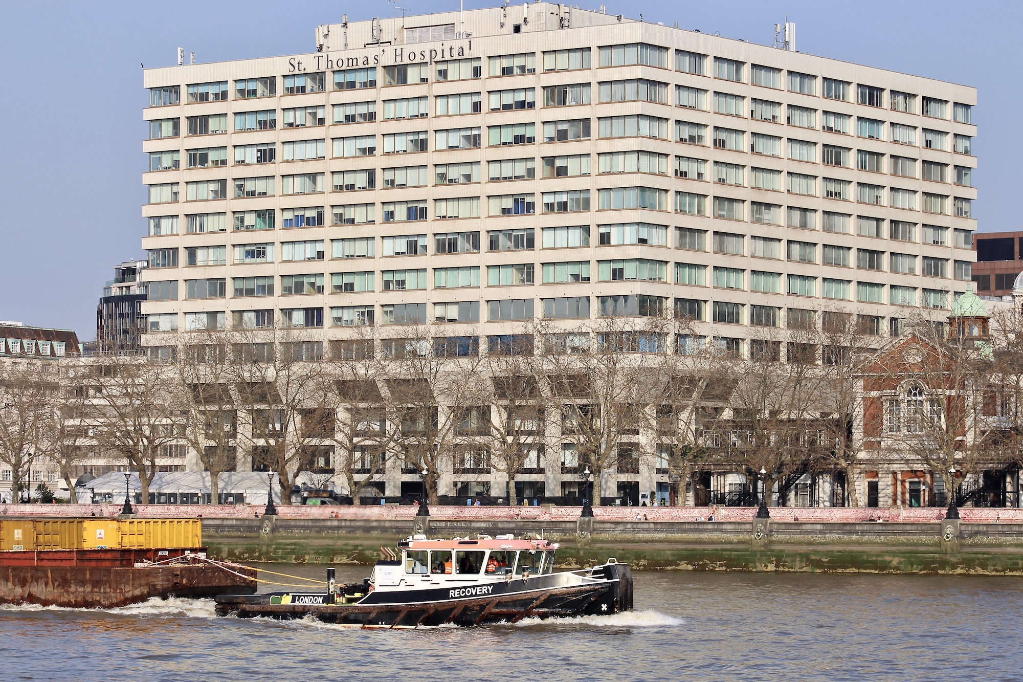 Ebb & Flow – Notes on the Tidal Thames